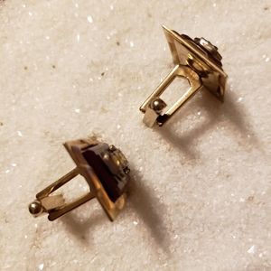 unknown | Accessories | Vintage Goldtone Red Square Cufflinks ...